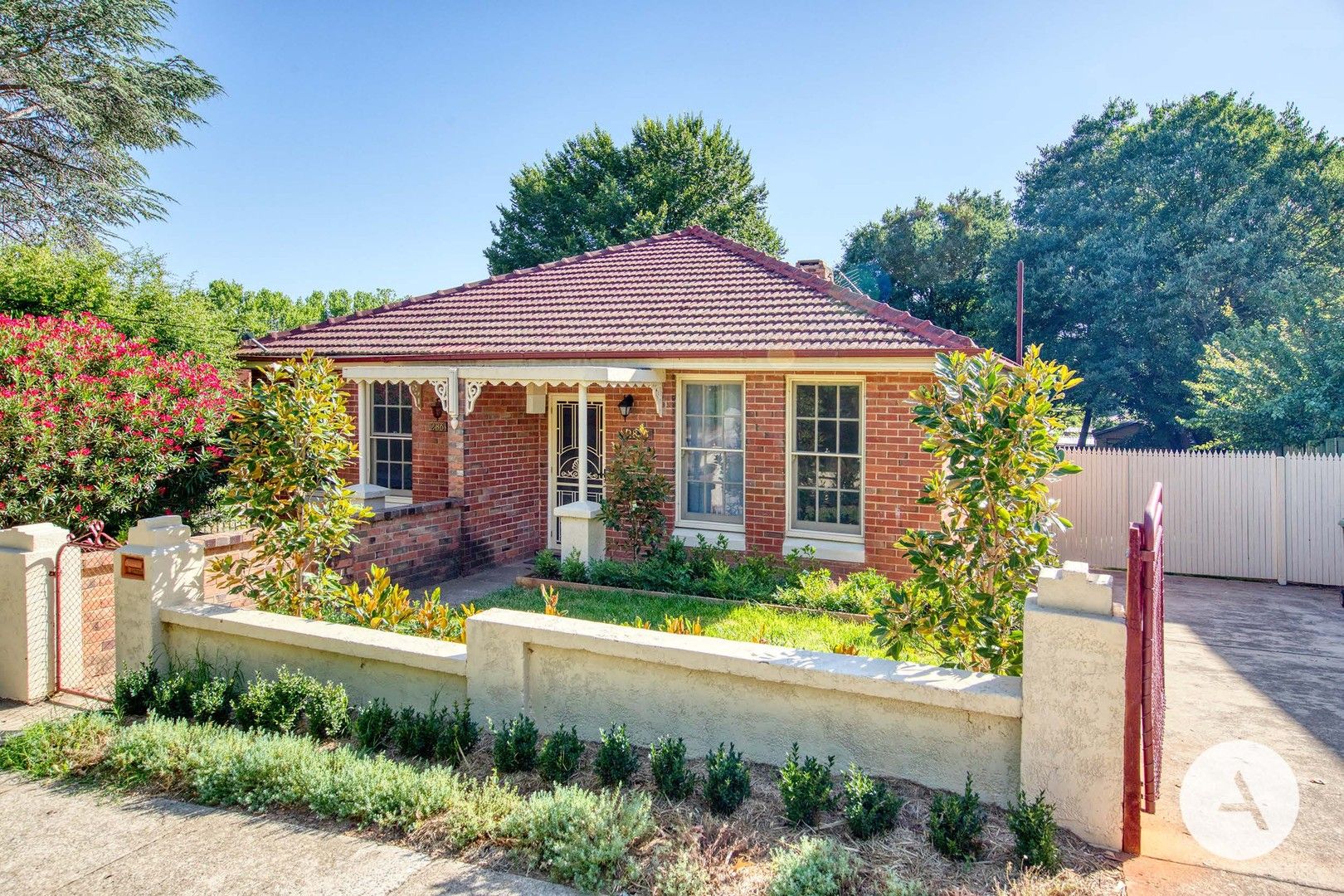 286A Crawford St, Queanbeyan NSW 2620 - Duplex For Rent | Domain