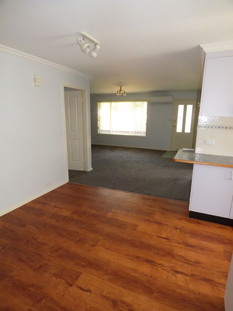 2/11 Spring Street, Young NSW 2594 - Villa For Rent - $270 | Domain