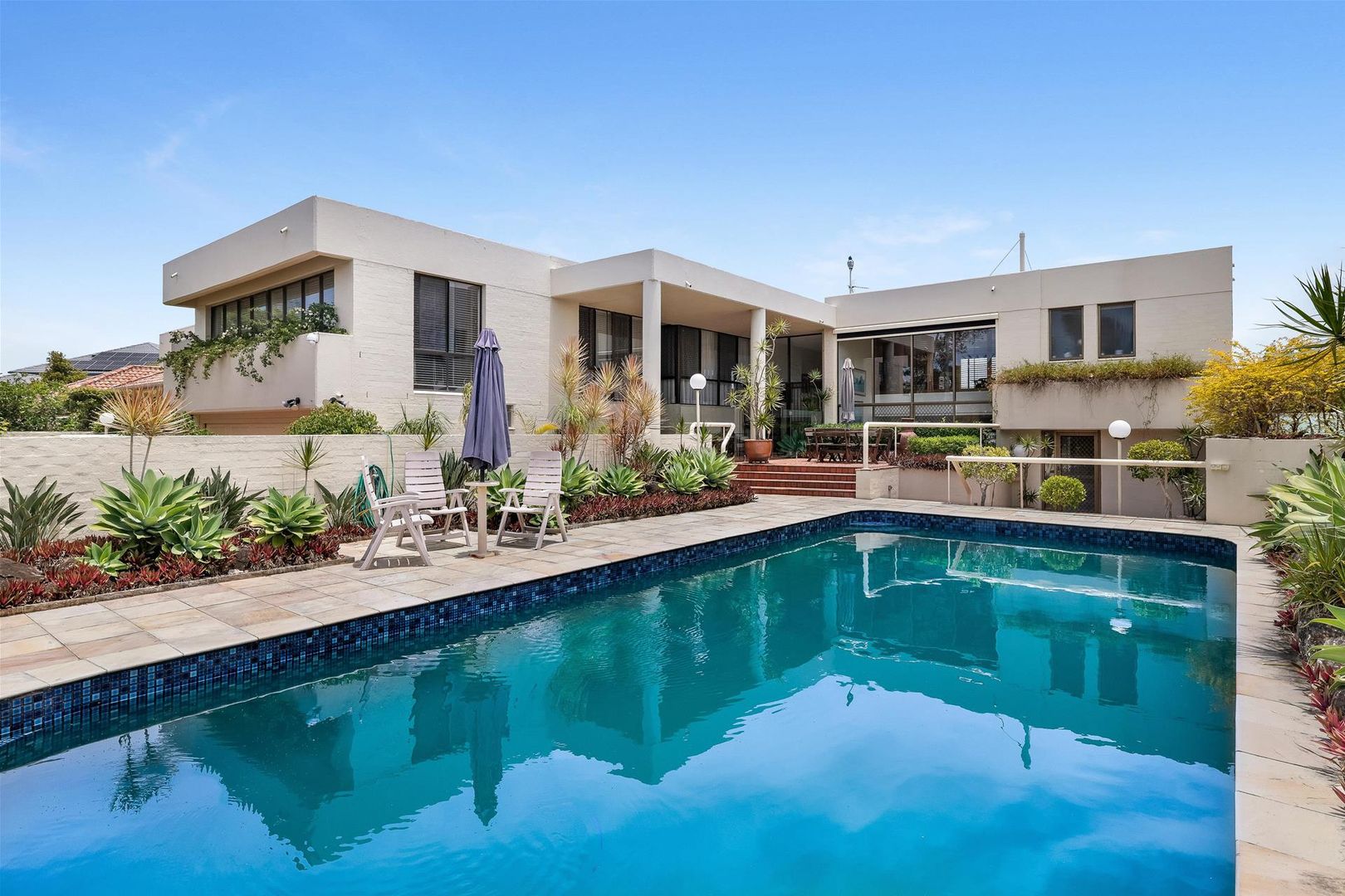 32 Buccaneer Court, Paradise Waters QLD 4217 | Domain