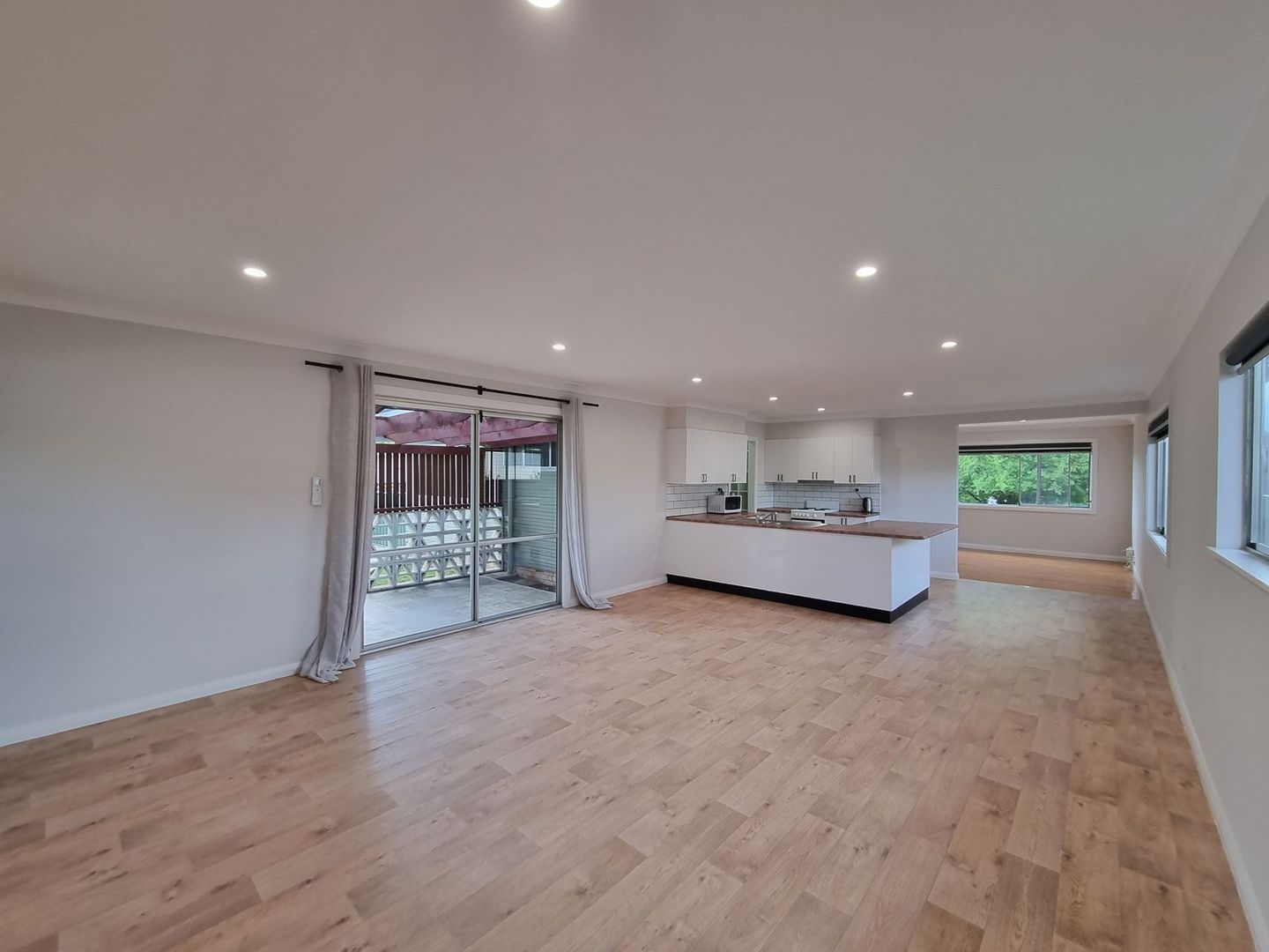 8 James Avenue, Armidale NSW 2350 - House For Rent | Domain