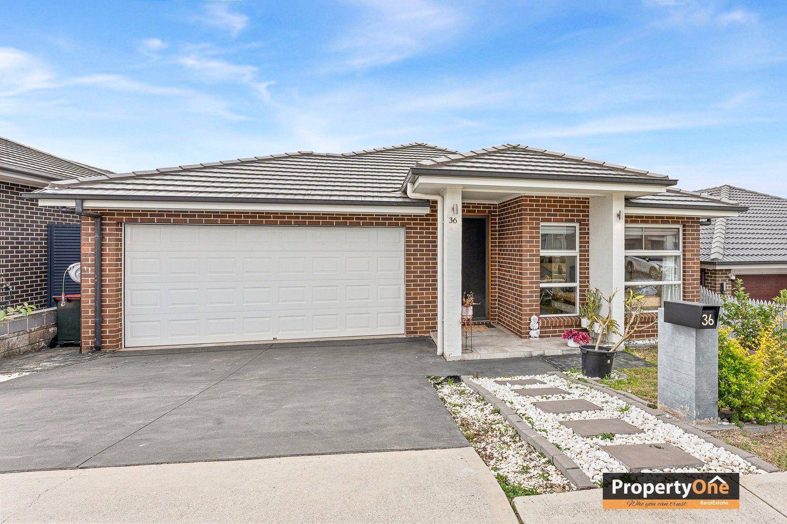 36 Crowley Boulevard, Claymore NSW 2559 - House For Rent | Domain