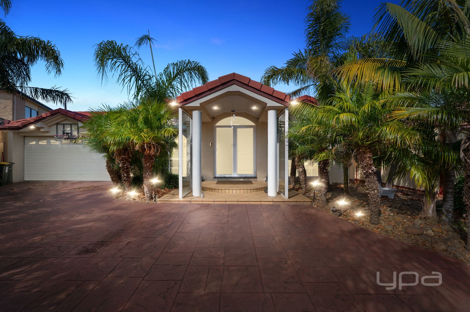 6 Lindsay Court, Taylors Lakes VIC 3038 | Domain