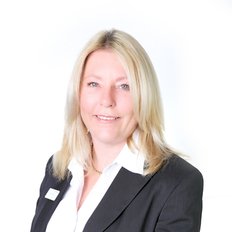 Amanda Blake | Ray White Sovereign Islands | Real Estate Agent in PO ...