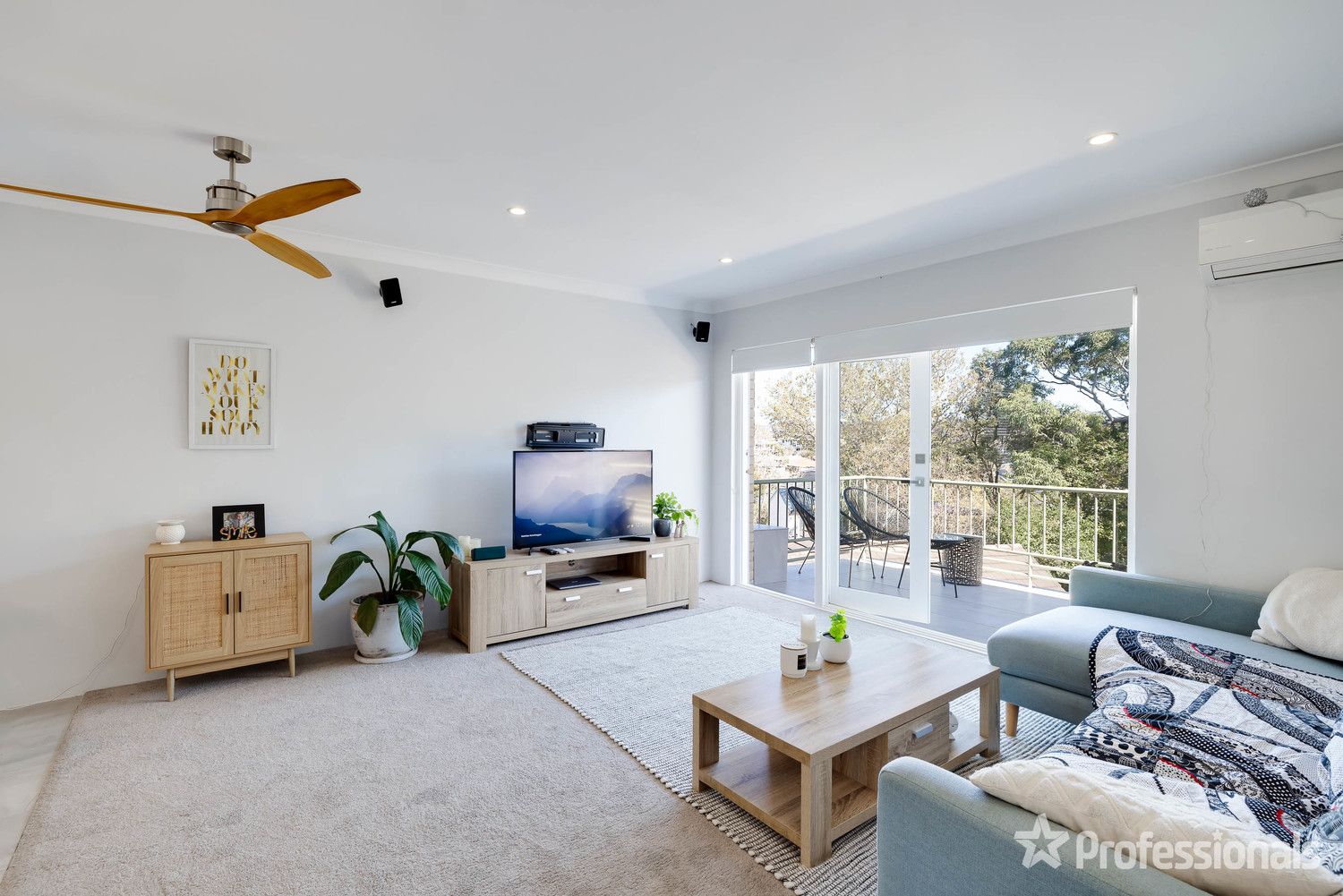 1/138-140 Albany Street, Point Frederick NSW 2250 | Domain
