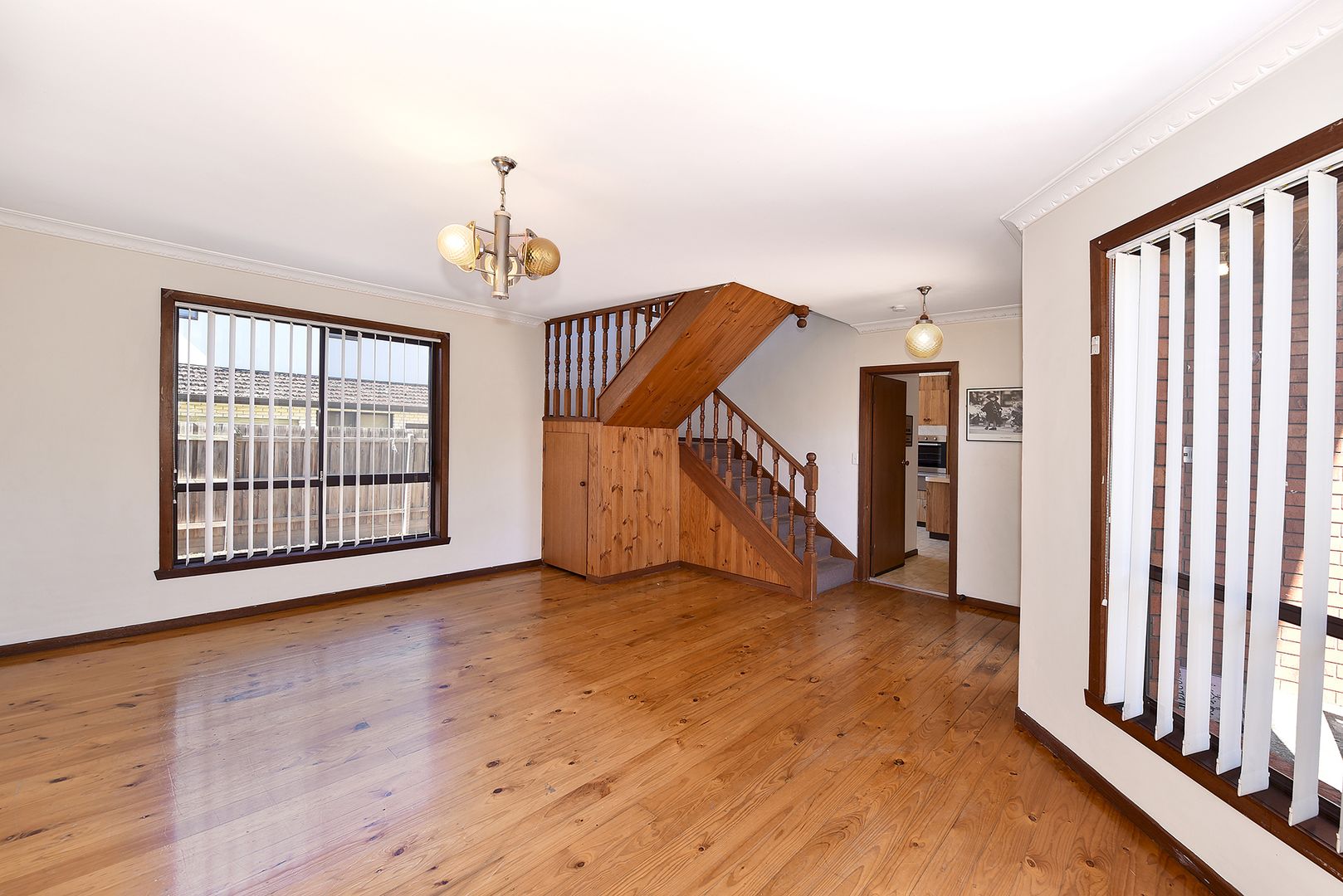 4/2-4 Carmyle Court, Avondale Heights VIC 3034 - Townhouse For Rent ...