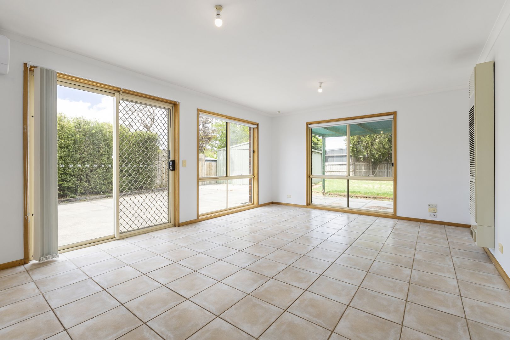 17 Looker Street, Lara VIC 3212 - House For Rent | Domain