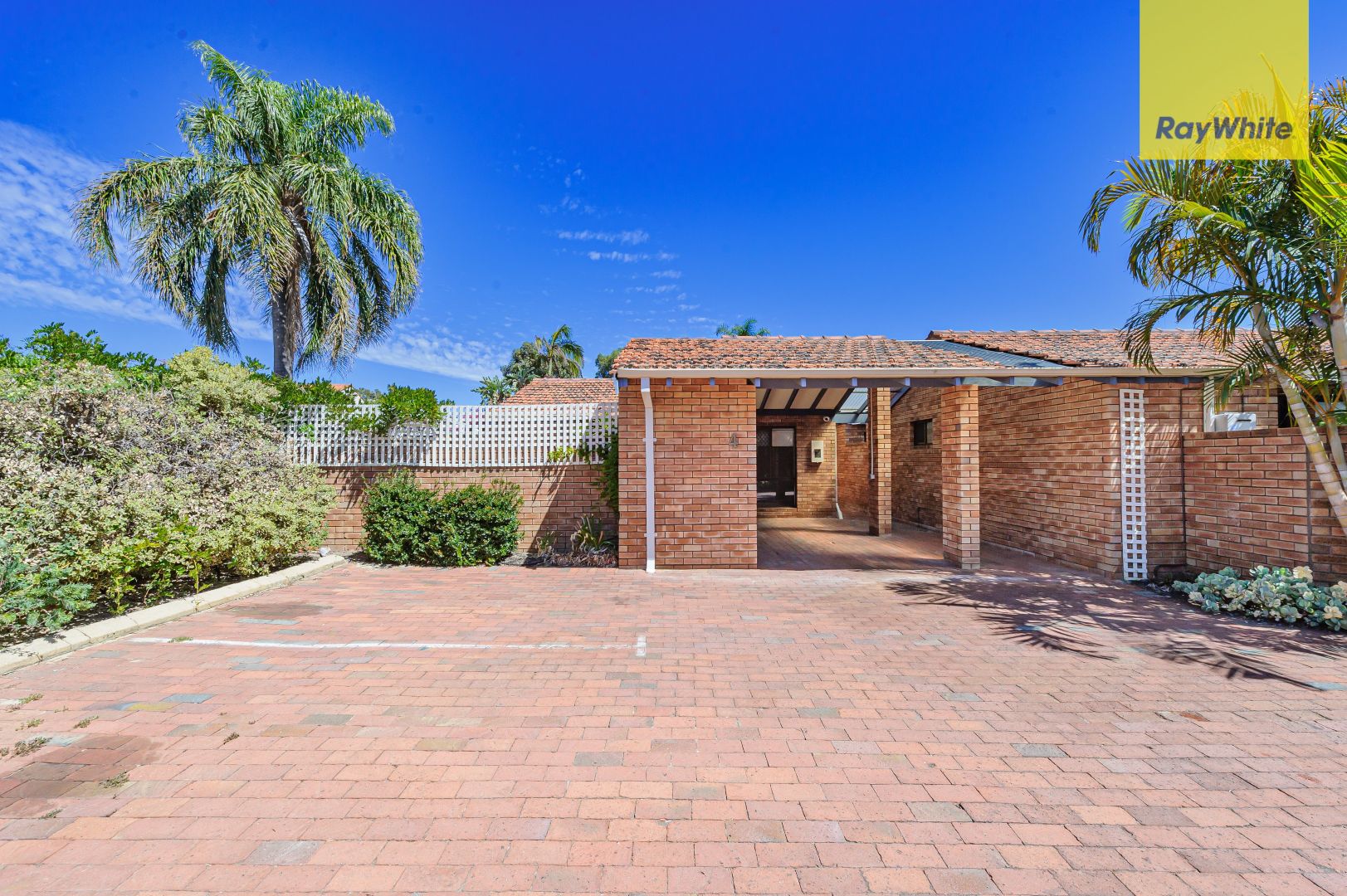 4/5 Hellam Grove, Booragoon WA 6154 - Villa For Rent - $600 | Domain