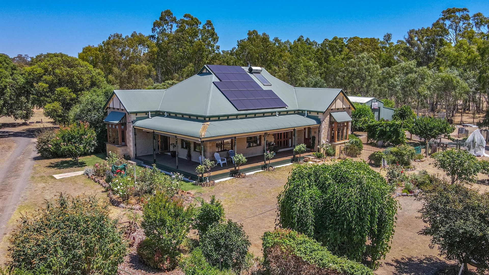 10 Raglan Place West, Axedale | Property History & Address Research ...