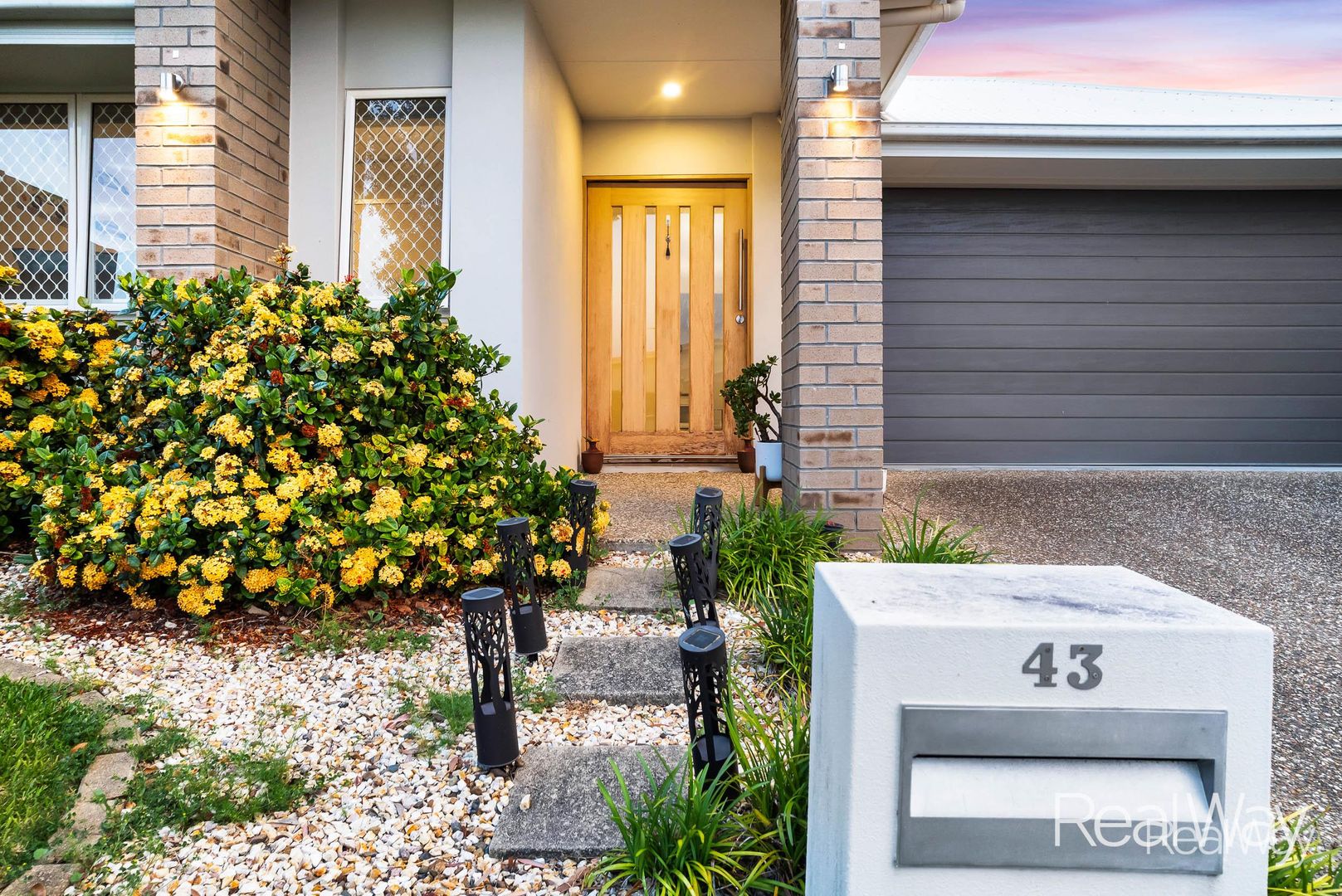 43 Oakmoss Drive, Springfield Lakes QLD 4300 - House For Rent | Domain