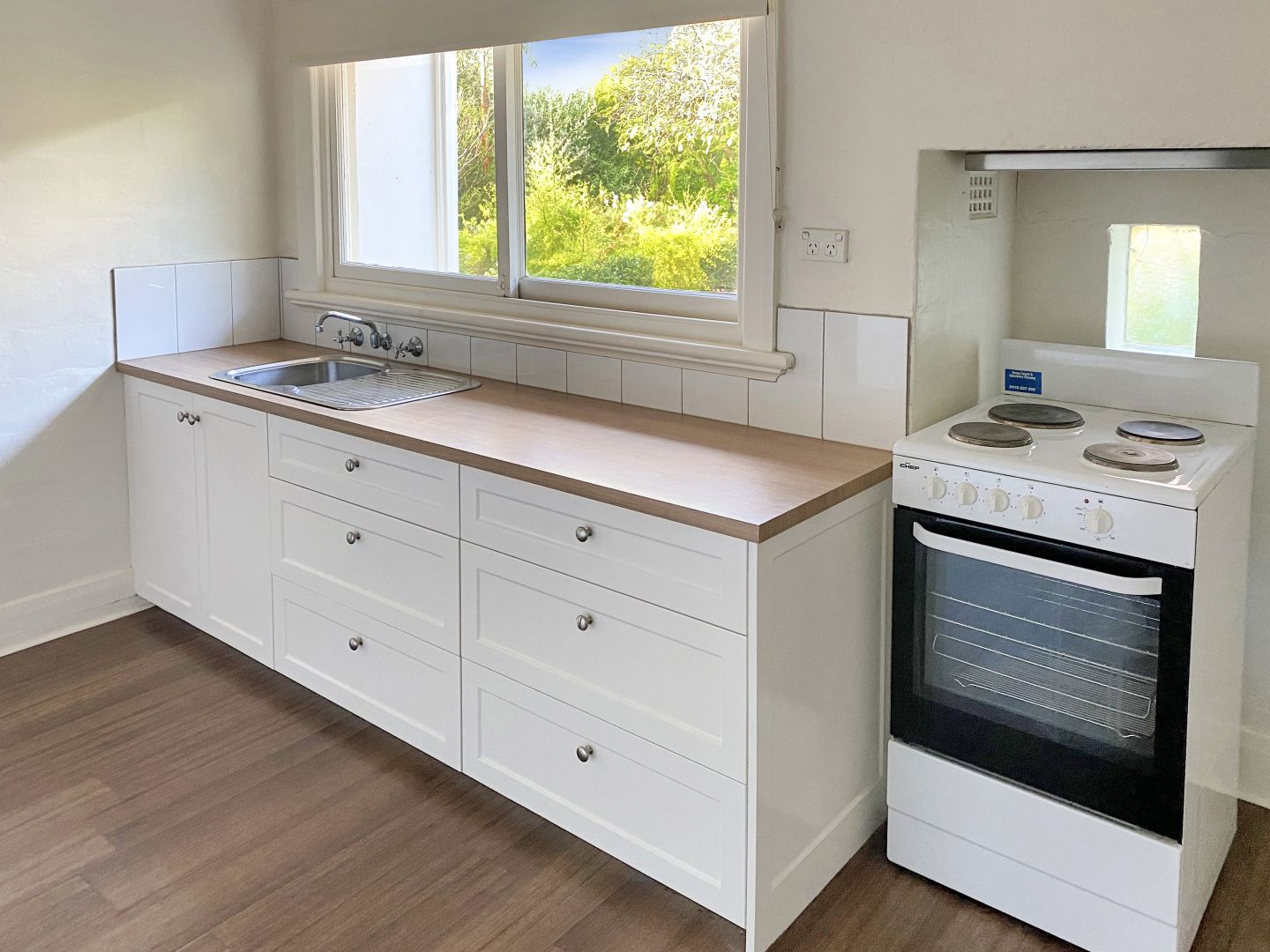 10 Mickle Cres, Warrnambool VIC 3280 - House For Rent - $520 | Domain