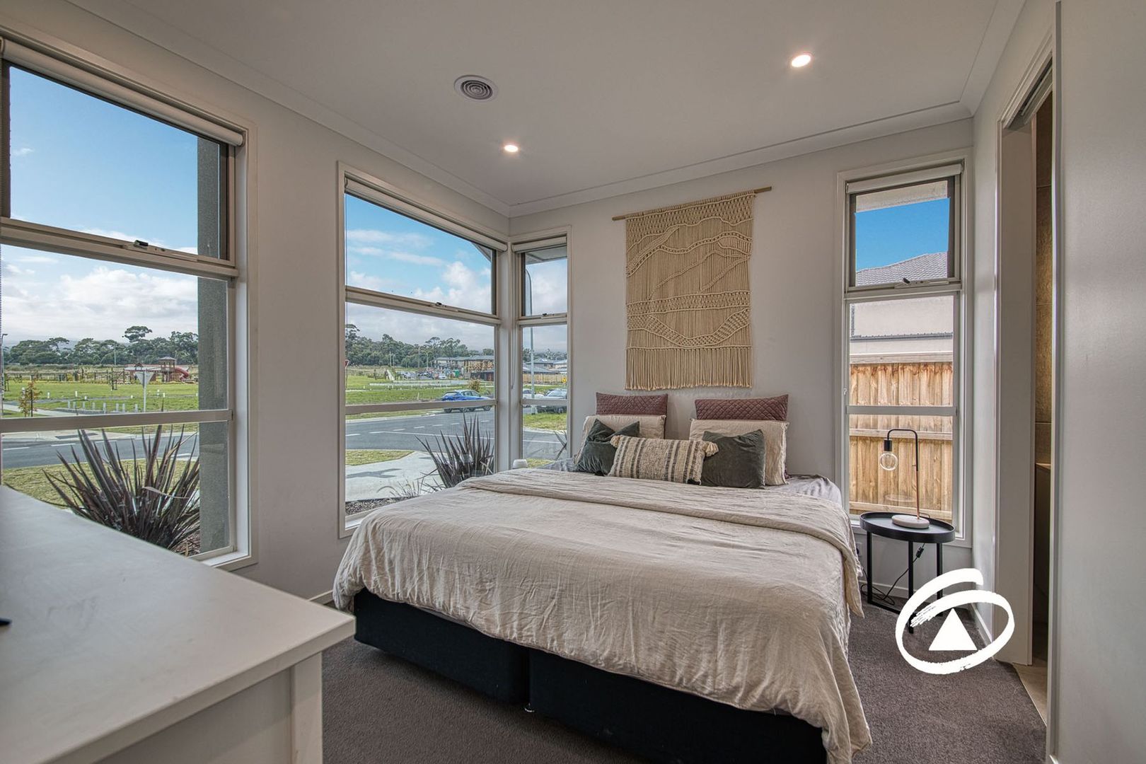 55 Encore Boulevard, Cranbourne South VIC 3977 - House For Rent | Domain