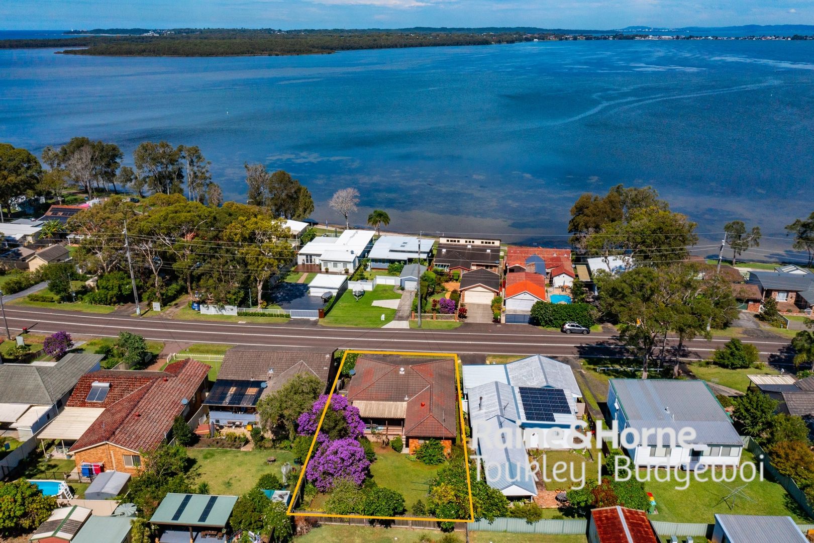 133 Scenic Drive, Budgewoi NSW 2262 - House For Rent | Domain