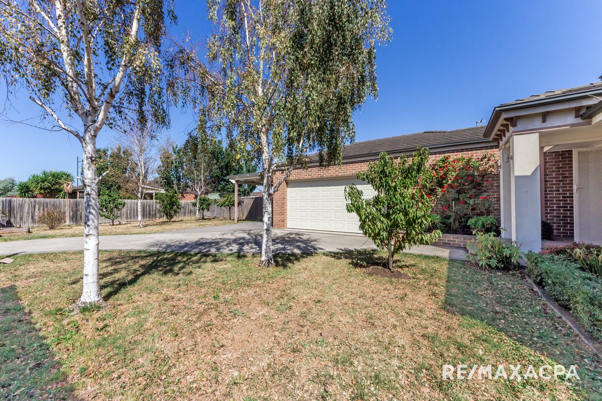 3 Dunbar Court, Point Cook VIC 3030 - House For Rent | Domain