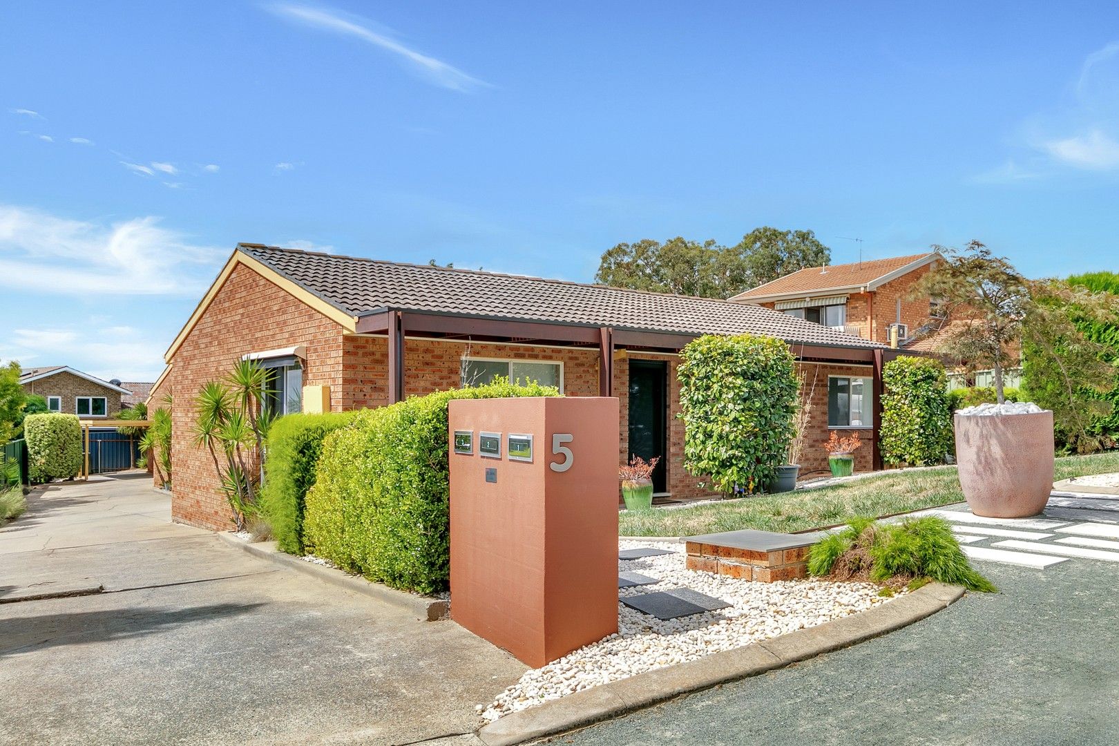 1/5 Parr Place, Karabar NSW 2620 - Townhouse For Rent | Domain
