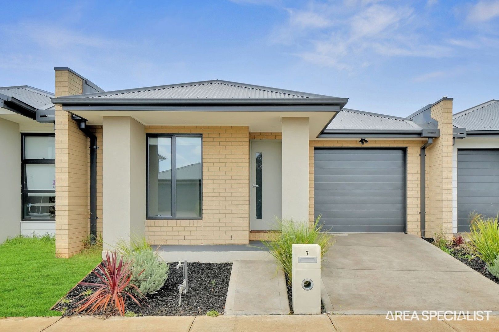 7 Blackscroft Road, Thornhill Park VIC 3335 - House For Rent | Domain