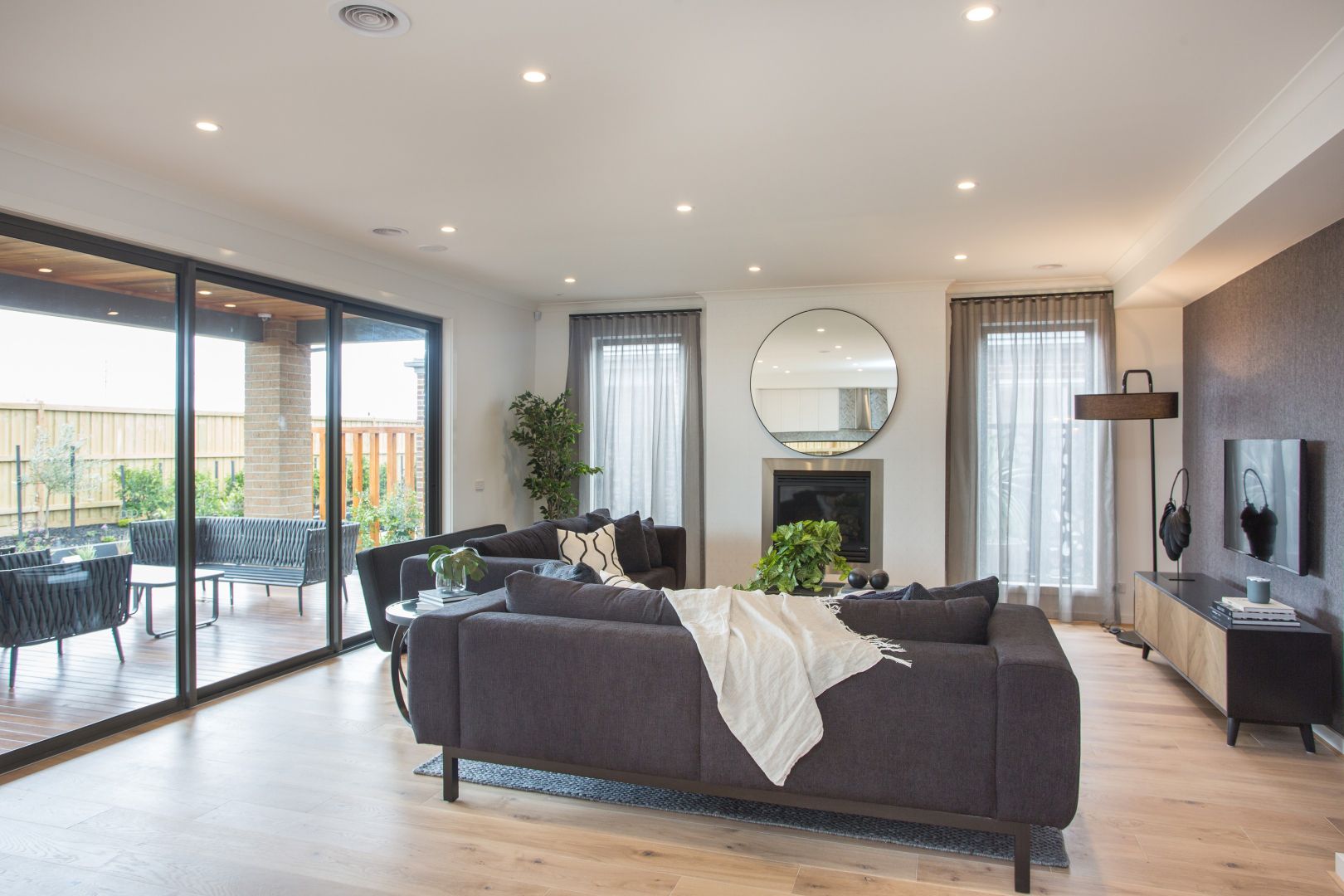 Officer South VIC 3809 - 4 beds new home design for Sale, Build your ...