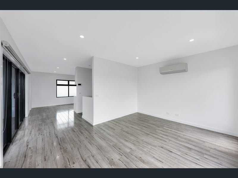 70 Dawnview Crescent, Roxburgh Park VIC 3064 - House For Rent | Domain