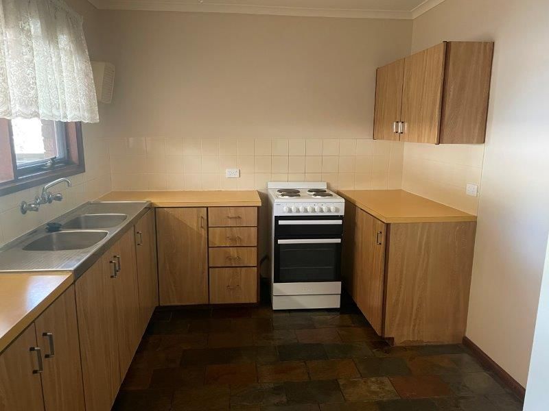 11 Harry Court, Port Augusta West SA 5700 - House For Rent - $350 | Domain