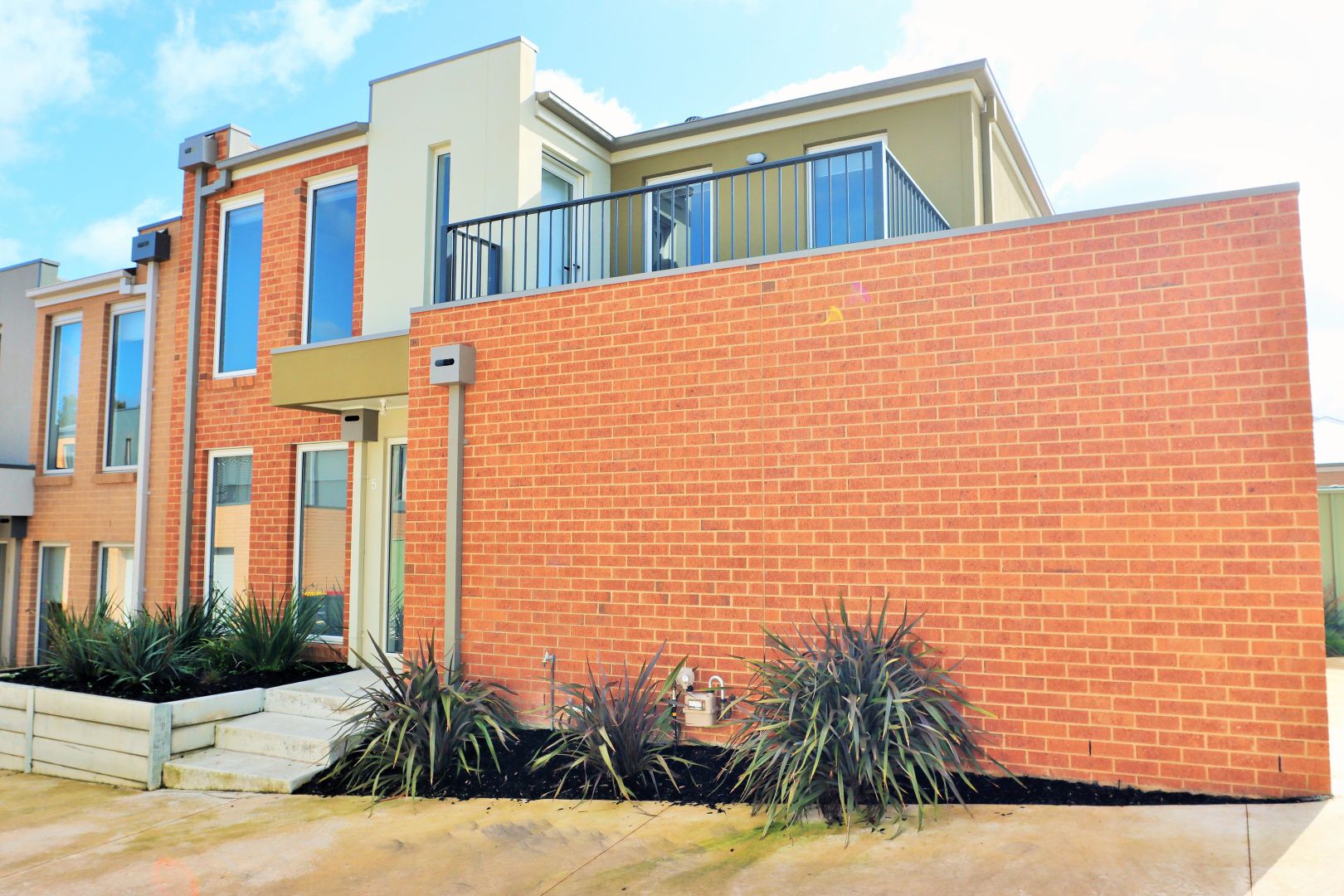 5/7 Rosemont Crescent,, Kennington VIC 3550 - Townhouse For Rent | Domain