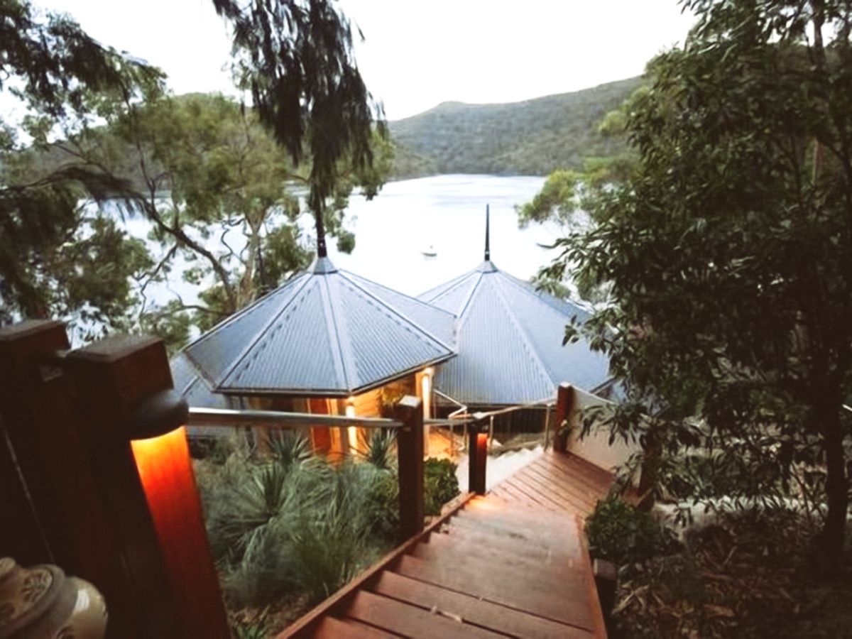 10 Cowan Drive, Cottage Point NSW 2084 - House For Rent - $1,700 | Domain