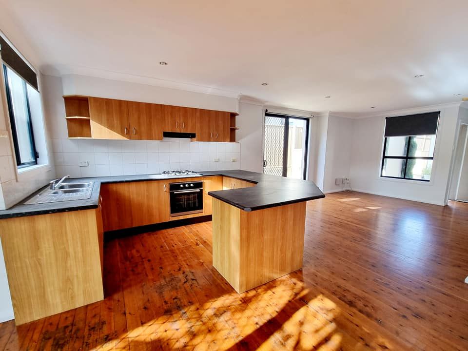 10/44-46 Rowland Avenue, Wollongong NSW 2500 - Townhouse For Rent ...