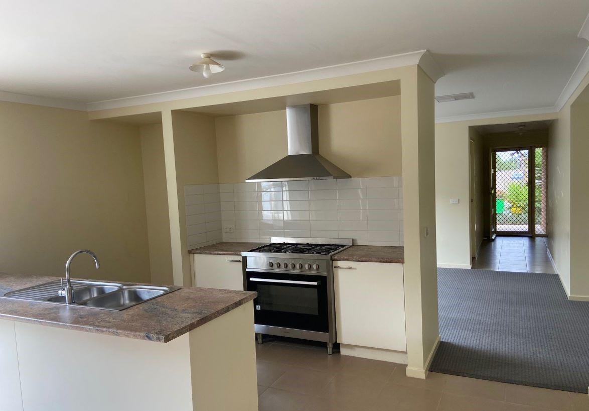 92 Emperor Parade, Tarneit VIC 3029 - House For Rent | Domain