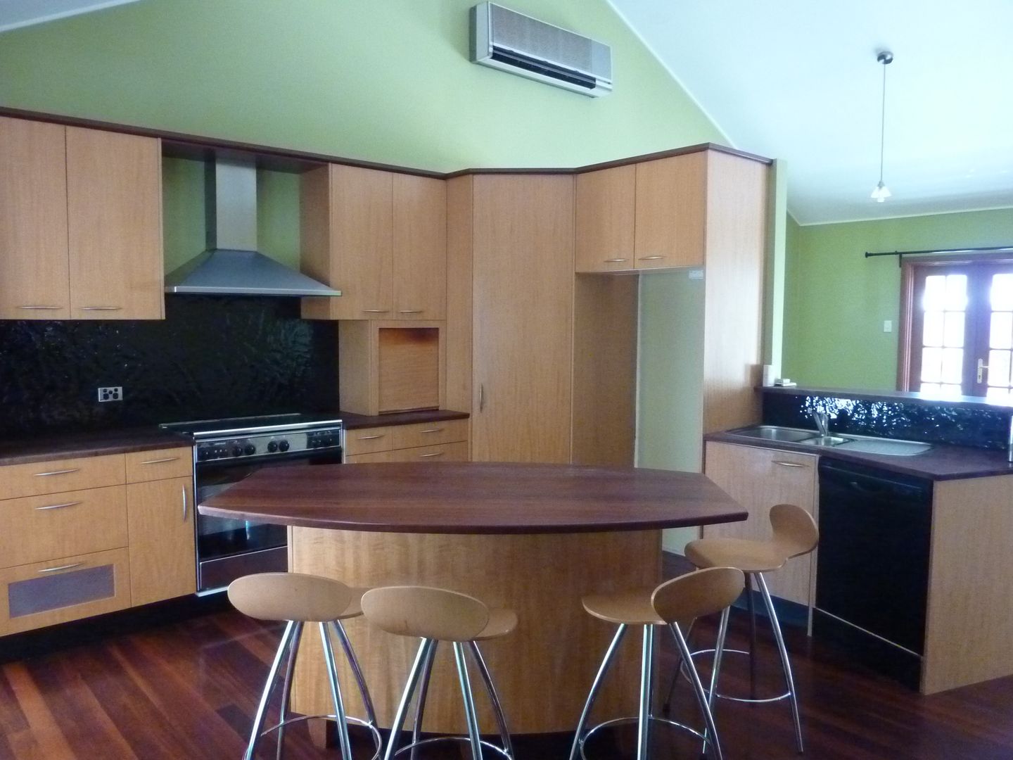 16 Bathurst St, Red Hill QLD 4059 - Apartment For Rent | Domain