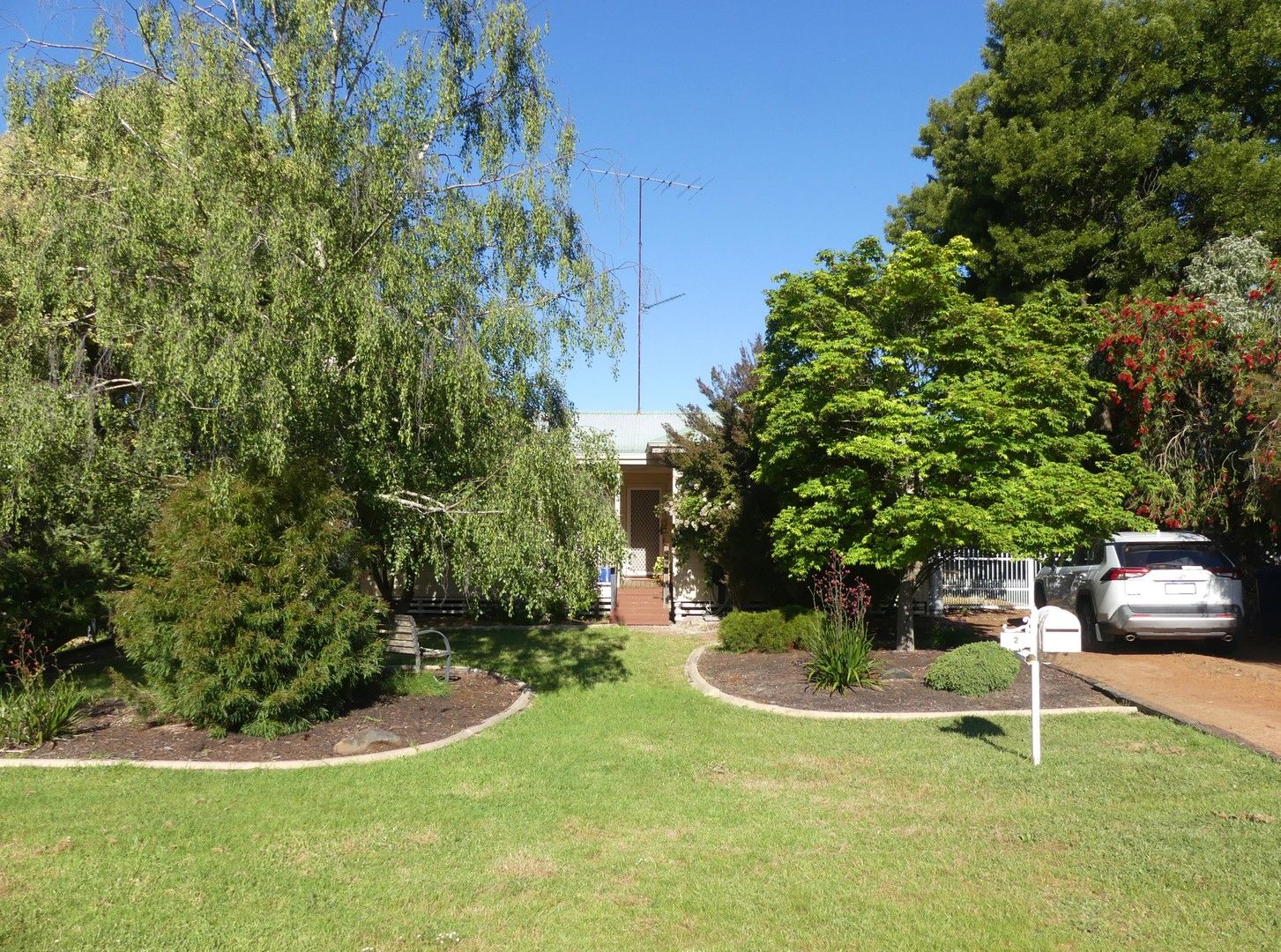 2 Thomas Street, Manjimup WA 6258 | Domain