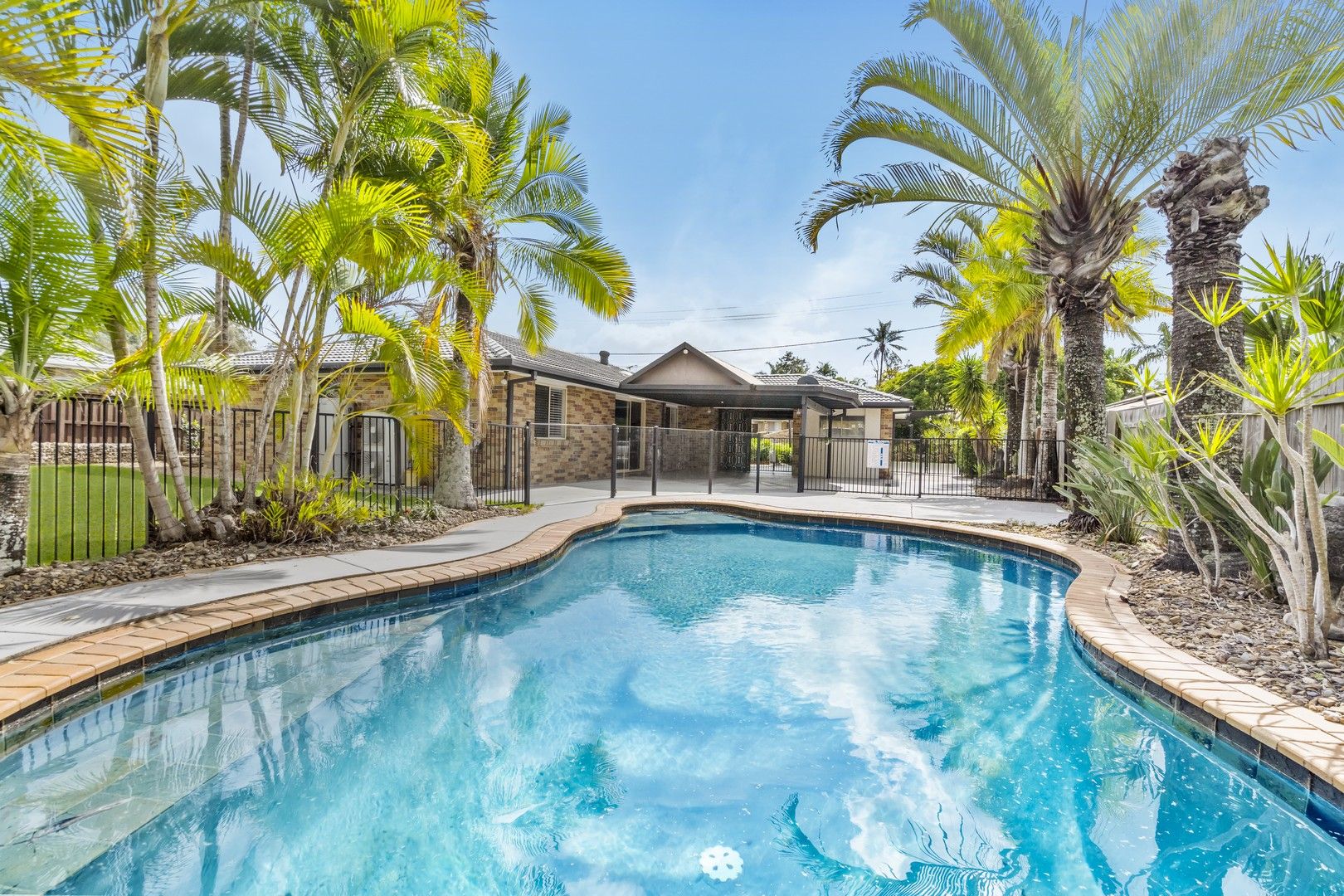 67 Kaiser Drive, Windaroo QLD 4207 - House For Rent | Domain