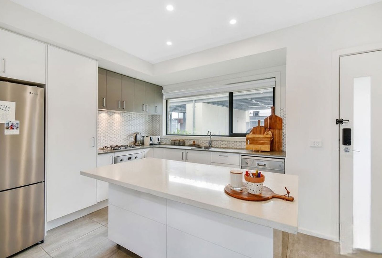 40 Boutique Lane, Cranbourne West VIC 3977 - Townhouse For Rent - $450 ...