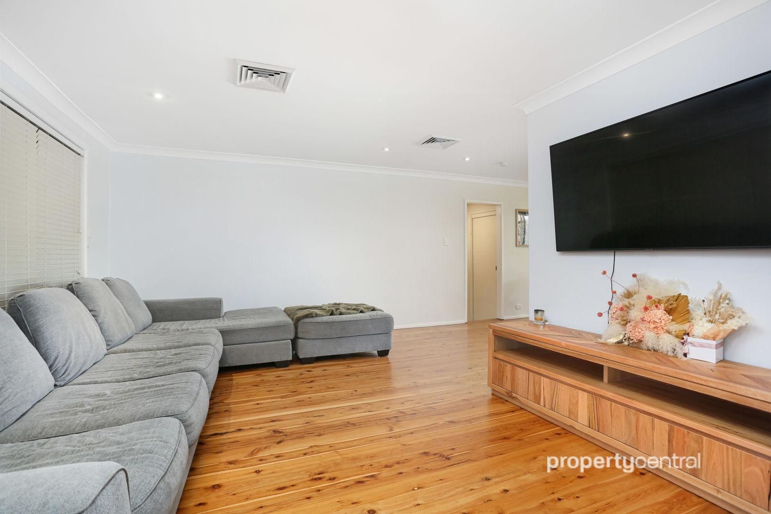 24 Gladeswood Ave, South Penrith NSW 2750 - House For Rent | Domain