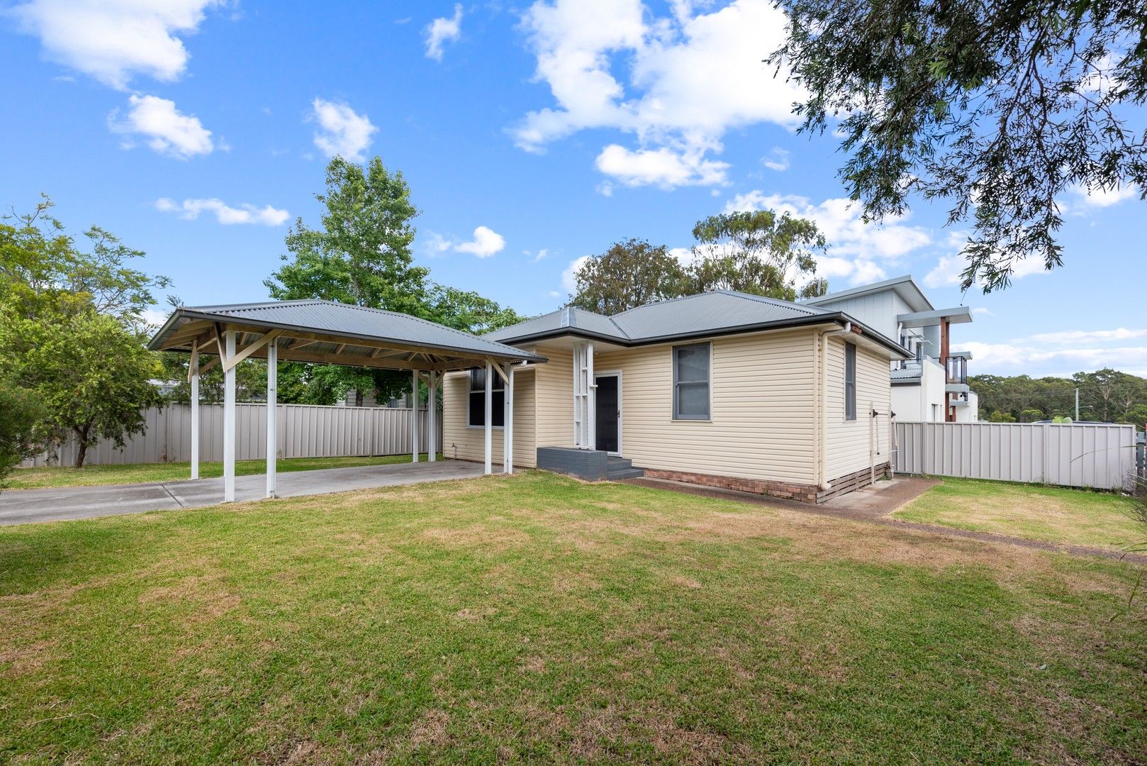 3 Hughes Street, East Maitland NSW 2323 - House For Rent | Domain