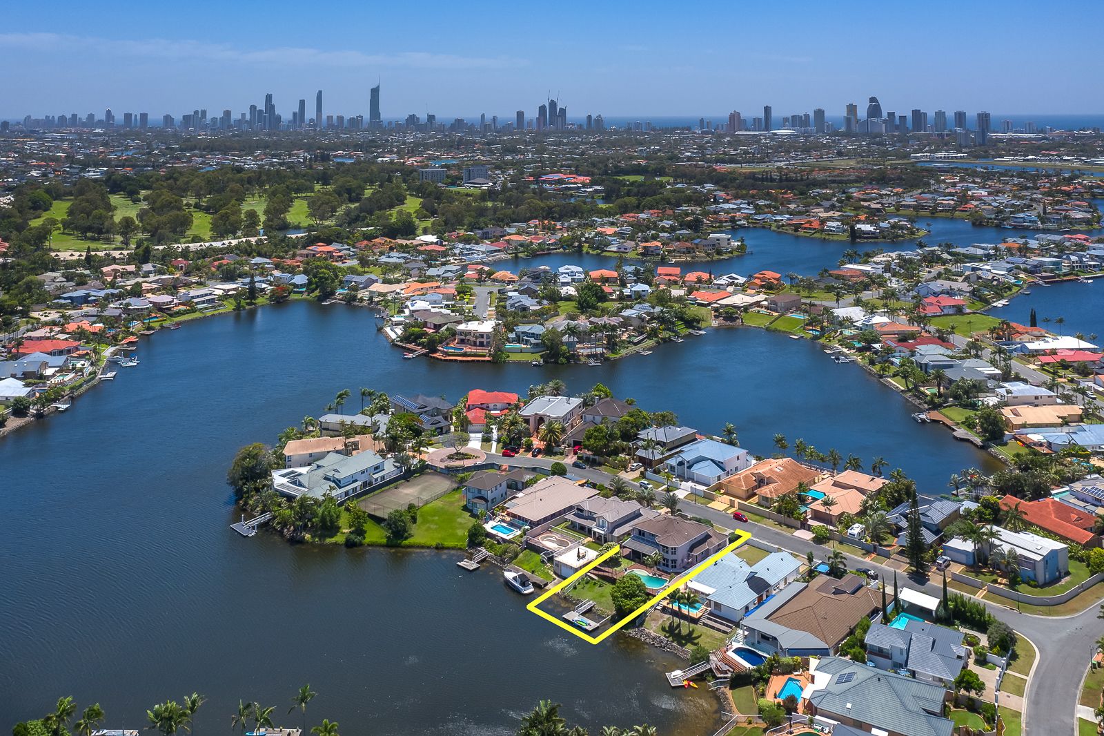 8 Tortuga Place, Clear Island Waters | Property History & Address ...