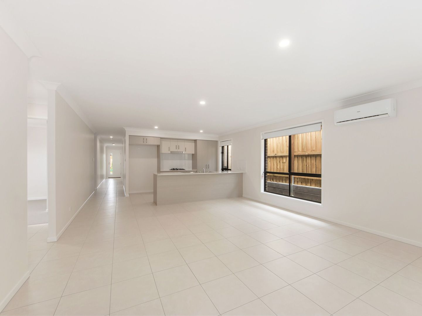 18 Herberton Road, South Ripley QLD 4306 - House For Rent - $600 | Domain