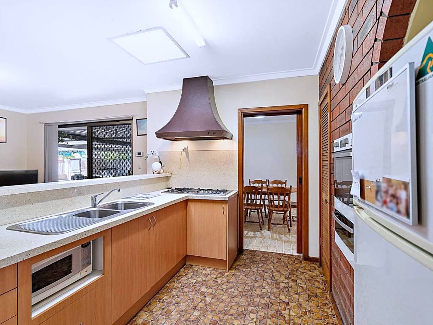186 Spearwood Avenue, Spearwood WA 6163 - House For Rent | Domain