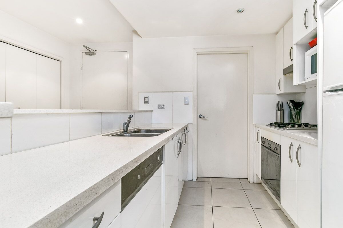 18/28 Crystal Street, Waterloo NSW 2017 - Apartment For Rent | Domain