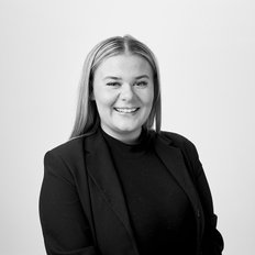 Chloe Horne | Century 21 Realty One | Real Estate Agent in First floor ...