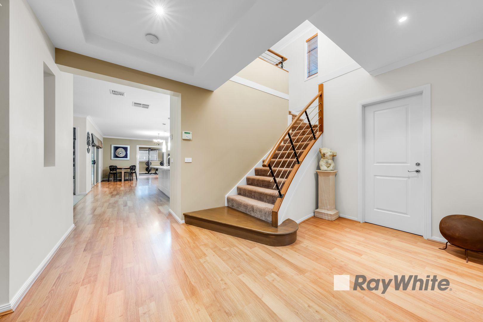 9 Cambridge Drive, Berwick VIC 3806 | Domain