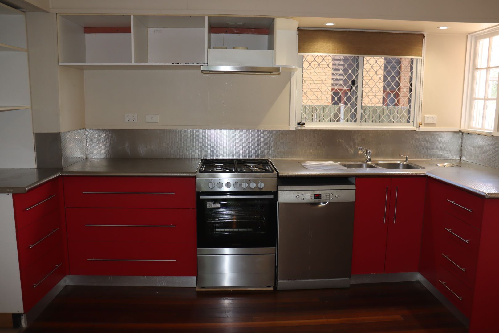 25 The Esplanade, Pallarenda QLD 4810 | Domain