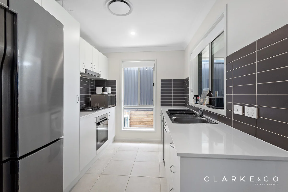 1 & 2/21 Corymbia Circuit, Heddon Greta NSW 2321 | Domain