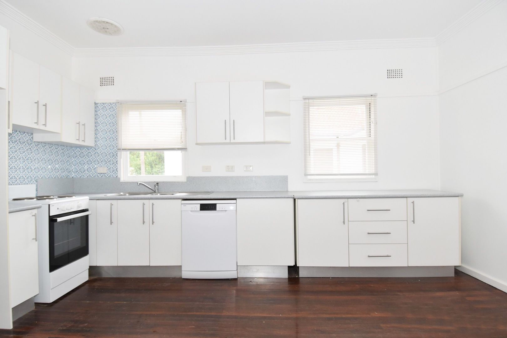 31 Moona Road, Kirrawee NSW 2232 - House For Rent | Domain