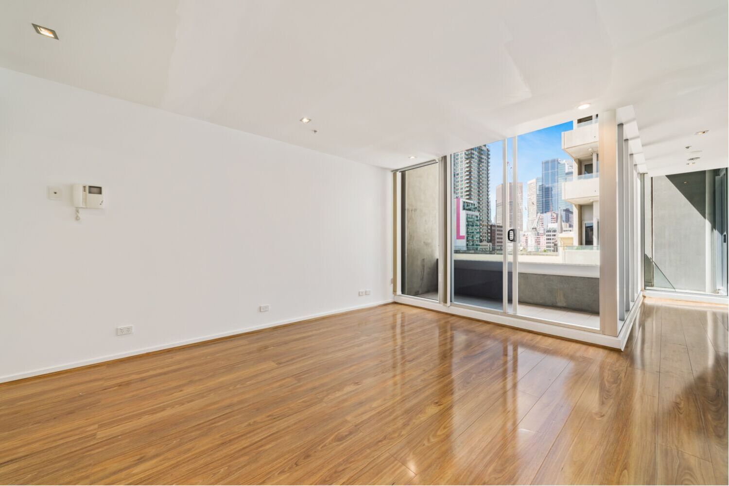 301/68 La Trobe Street, Melbourne VIC 3000 - Apartment For Rent | Domain