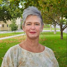 Debbie Baron | W. B. Simpson & Son | Real Estate Agent in 30 Errol ...