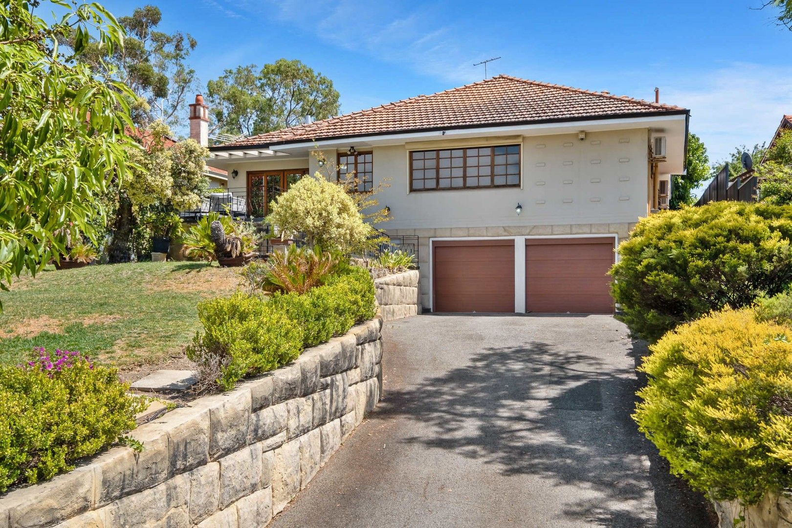 1B Alexander Drive, Menora WA 6050 | Domain