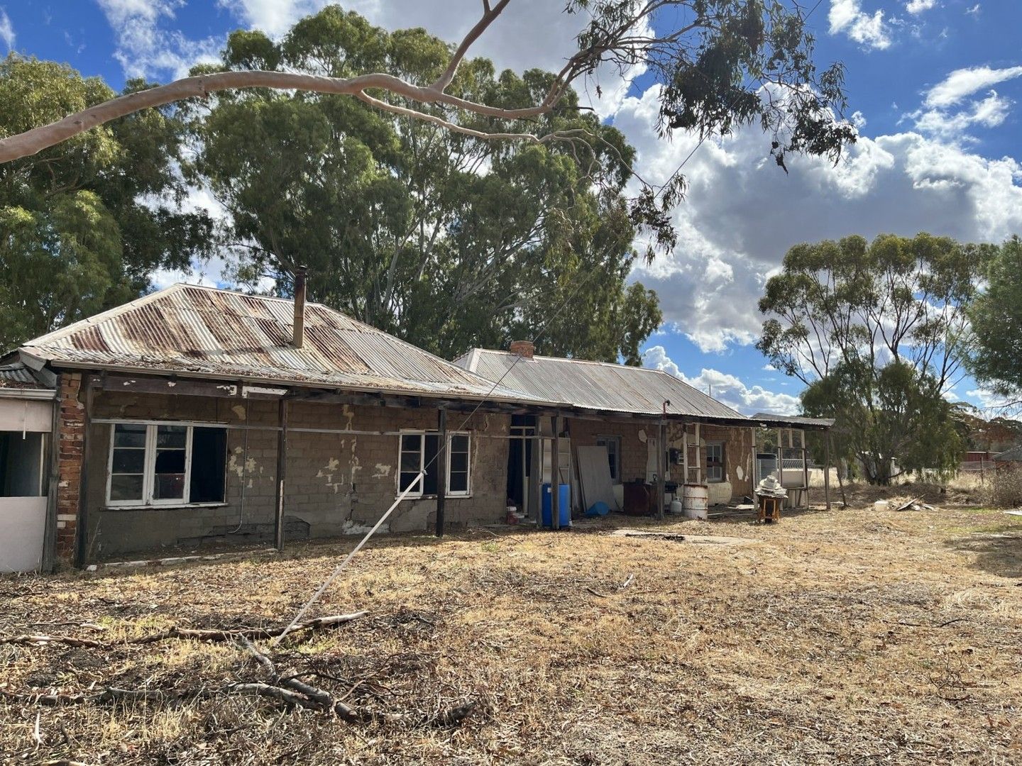 9042 Great Southern Highway, Kokeby WA 6304 - House for Sale | Domain