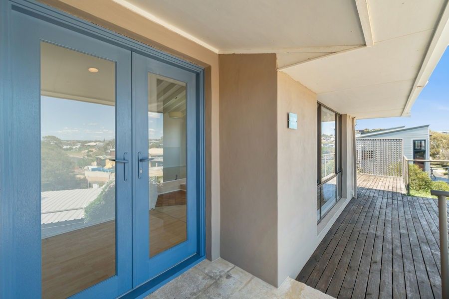 Sold 5 Javez Drive, Quinns Rocks WA 6030 on 15 Oct 2022 - 2018116935 ...