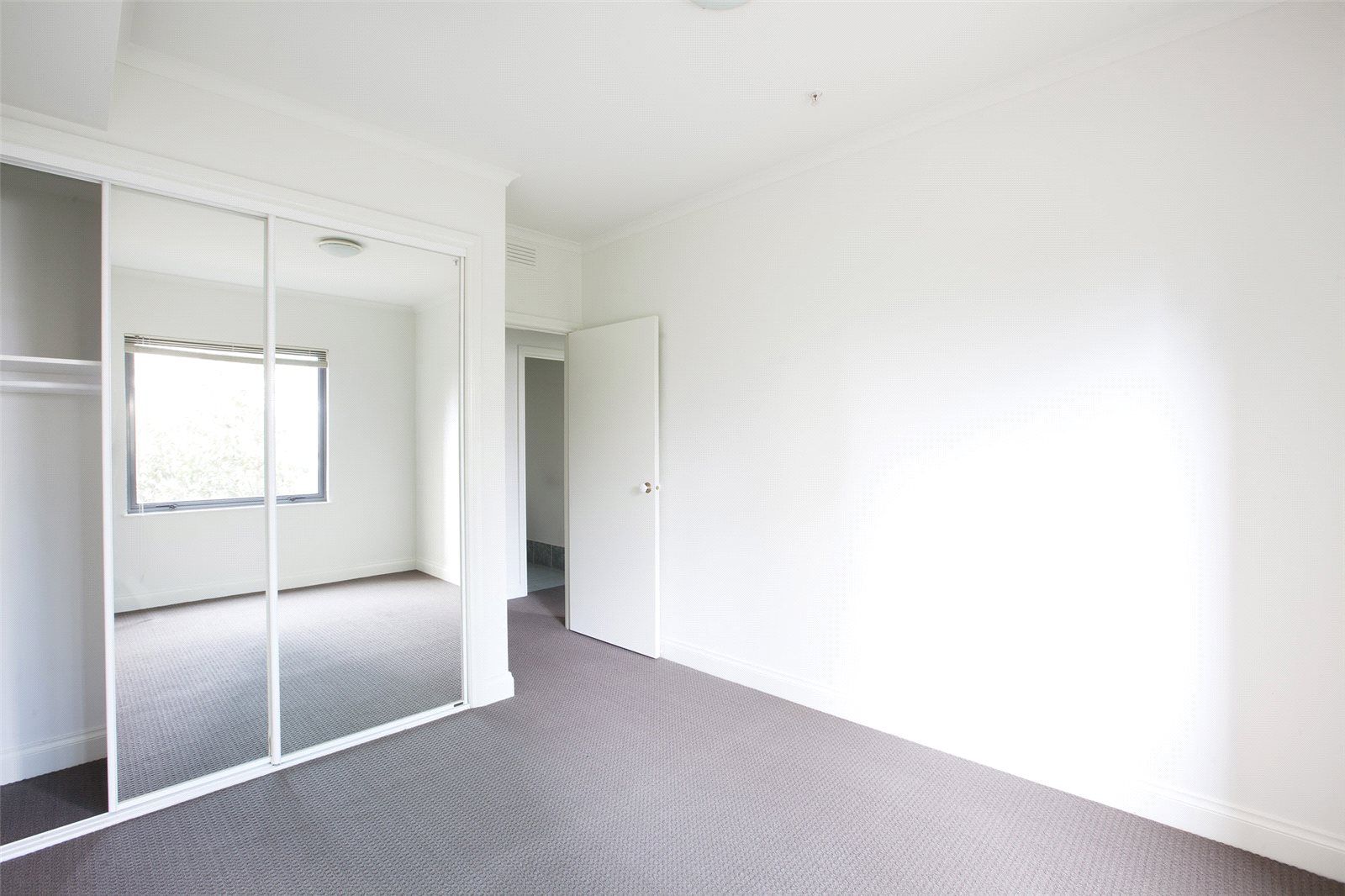 316/299 Spring Street, Melbourne VIC 3000 - Apartment For Rent - $600 ...
