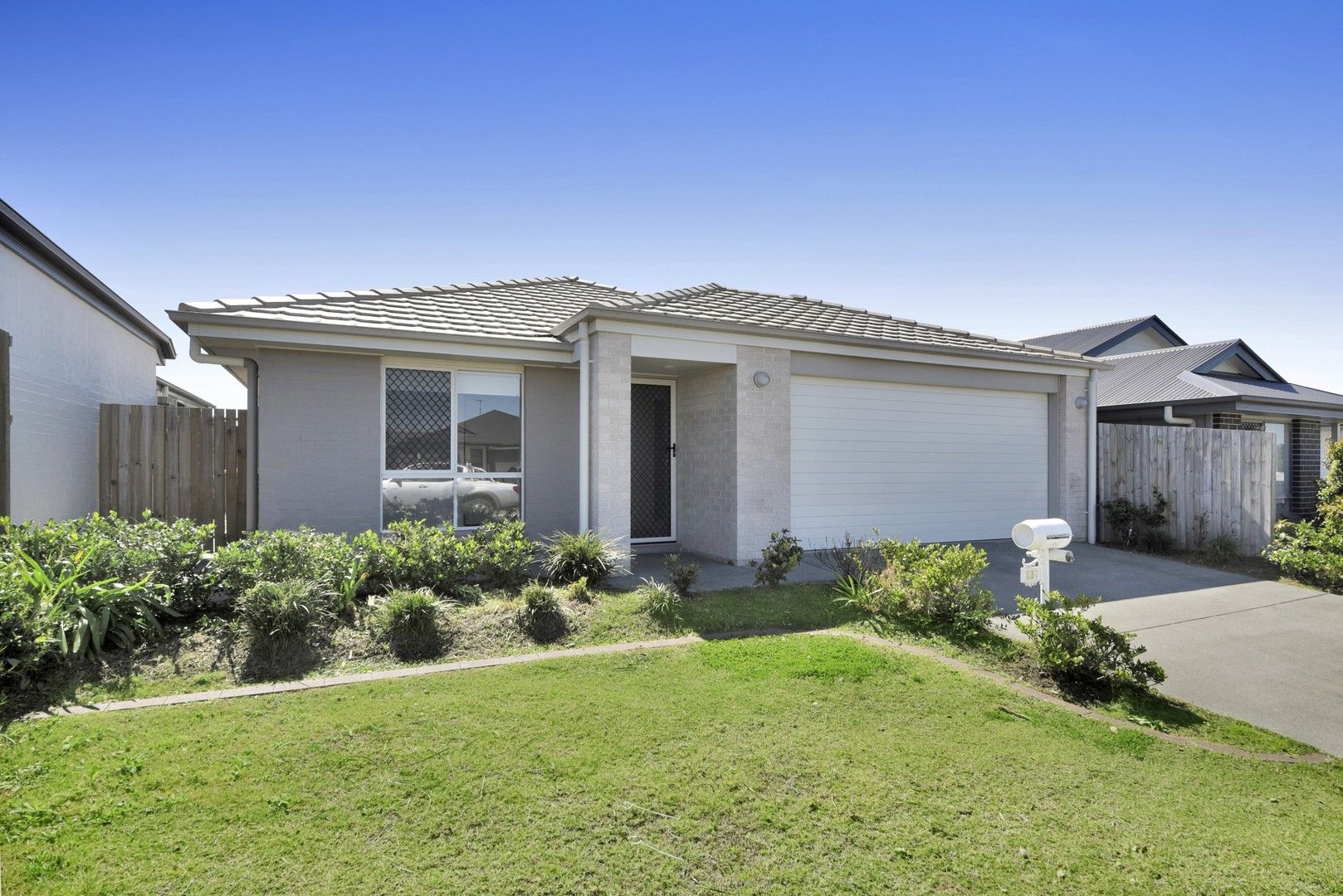 12 Mount Crosby Street, Park Ridge QLD 4125 - House For Rent | Domain