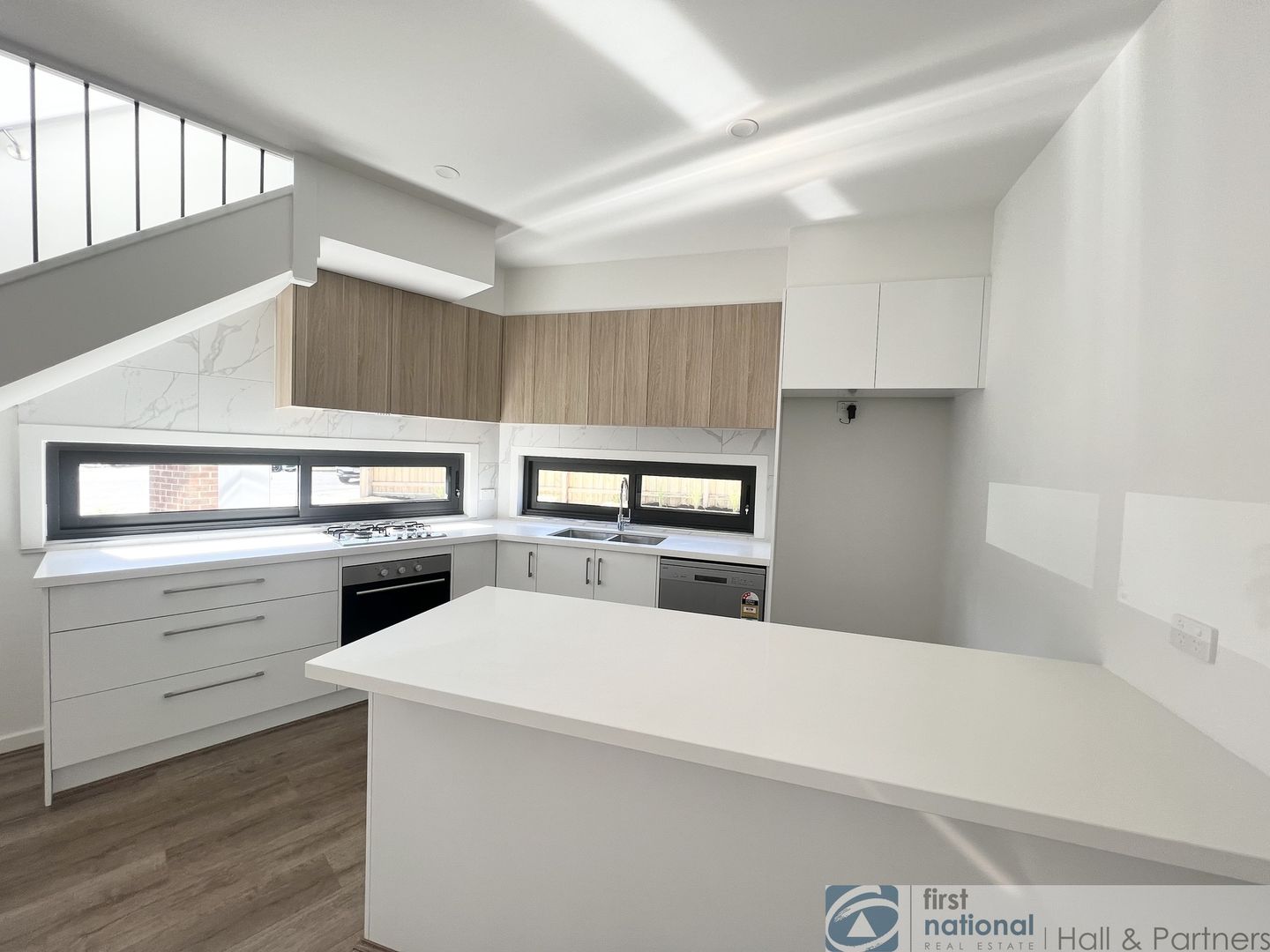 1/15 Channelle Close, Hampton Park VIC 3976 - Townhouse For Rent | Domain