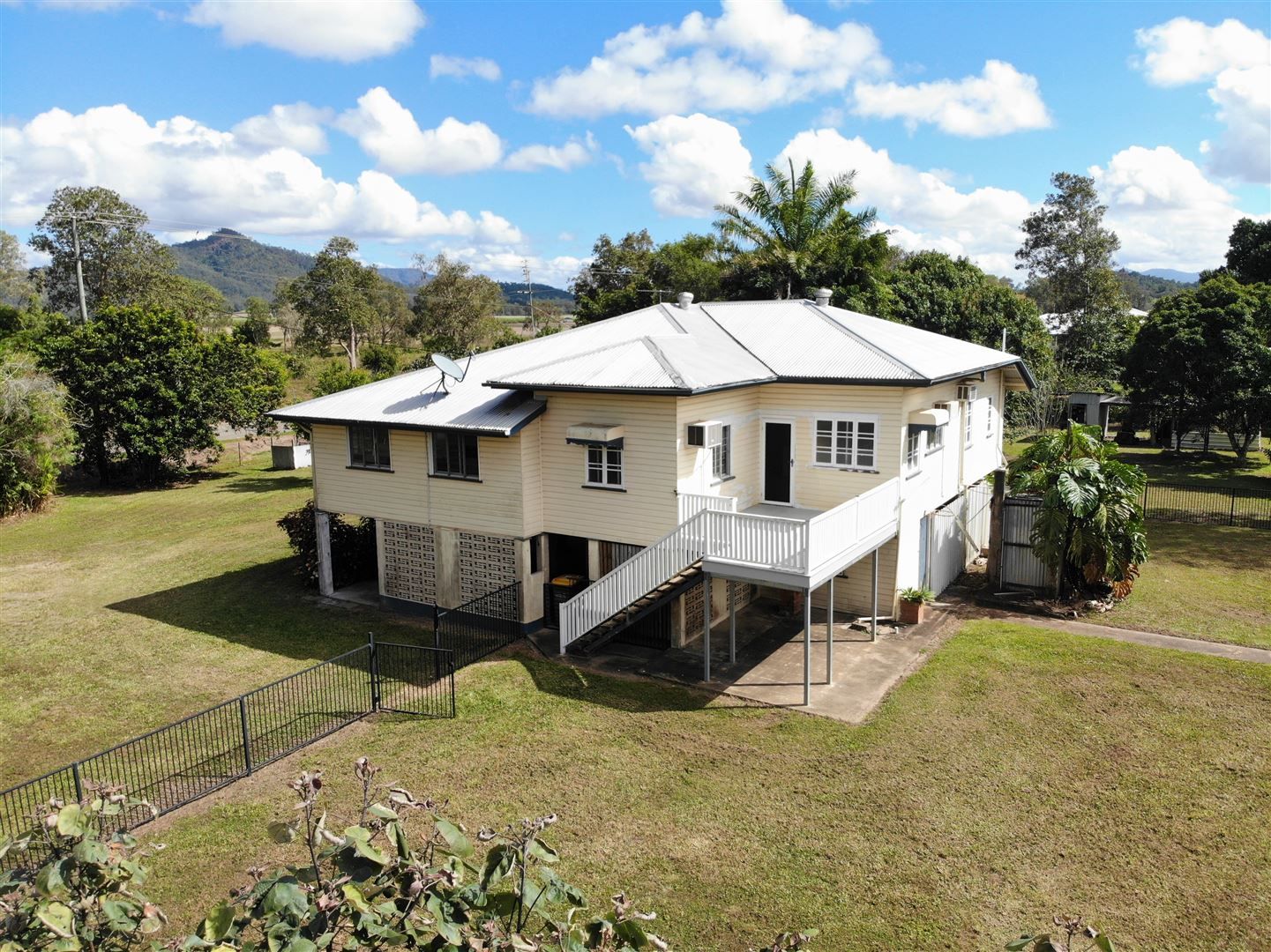 2192 Abergowrie Road, Long Pocket | Property History & Address Research ...